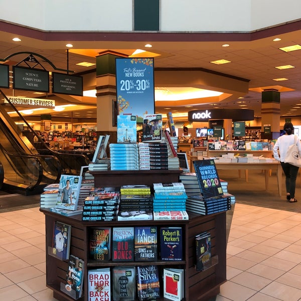 Barnes & Noble - Bookstore