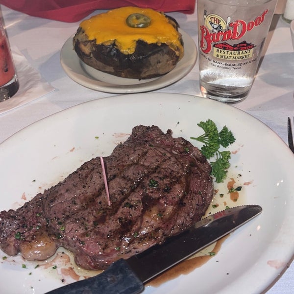 The Barn Door Restaurant - American Restaurant in Oak Park - Northwood