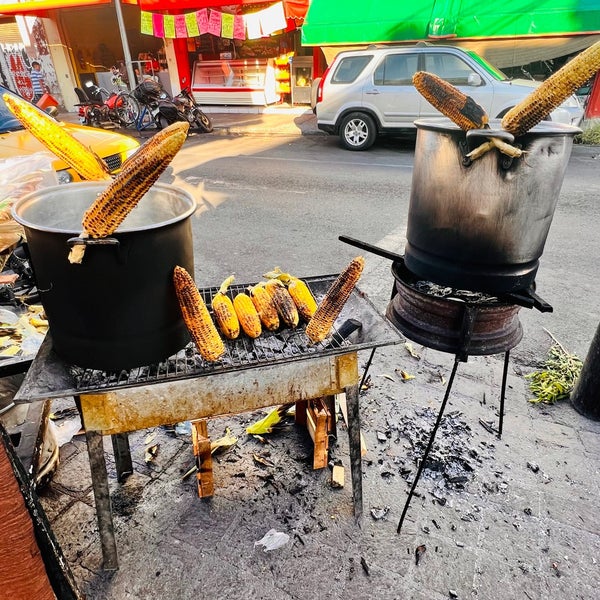 Elotes El Ojitos - Food Truck in Zona Centro