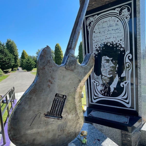 Jimi Hendrix Grave Moved