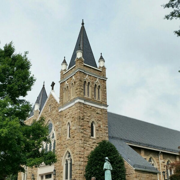 St. James Catholic Church - 2 tips from 245 visitors