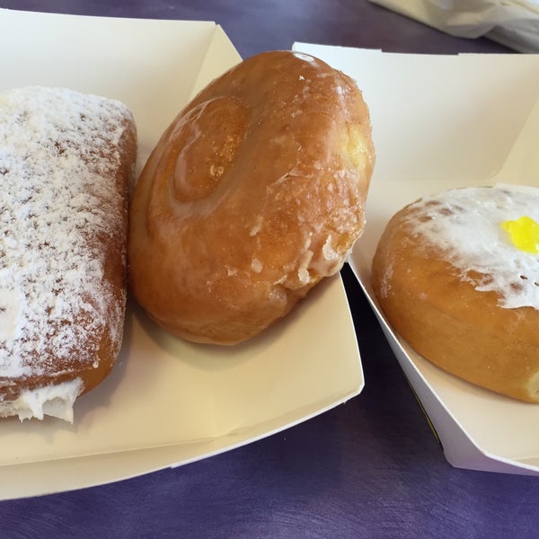 Dixie Cream Donuts - West Frankfort, IL