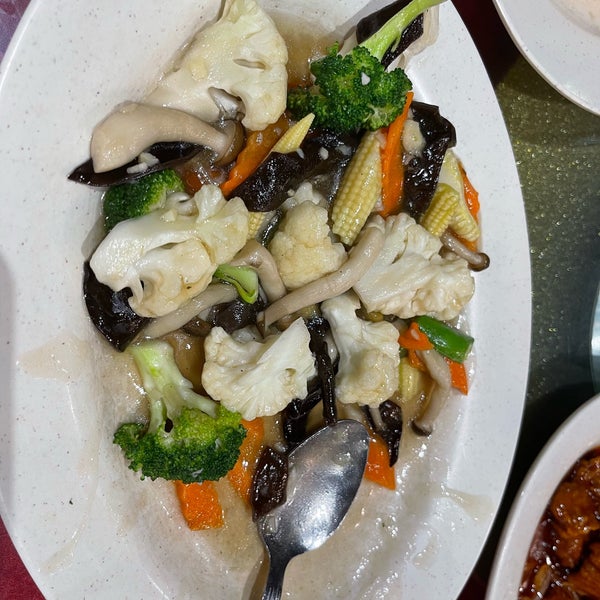 Huang Shang Huang (皇上皇酒家) - Kuching, Sarawak