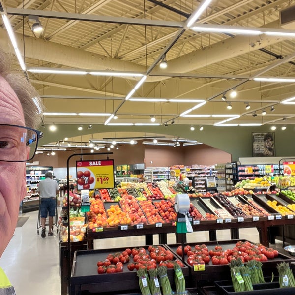 Pick 'n Save - Grocery Store in Oak Creek