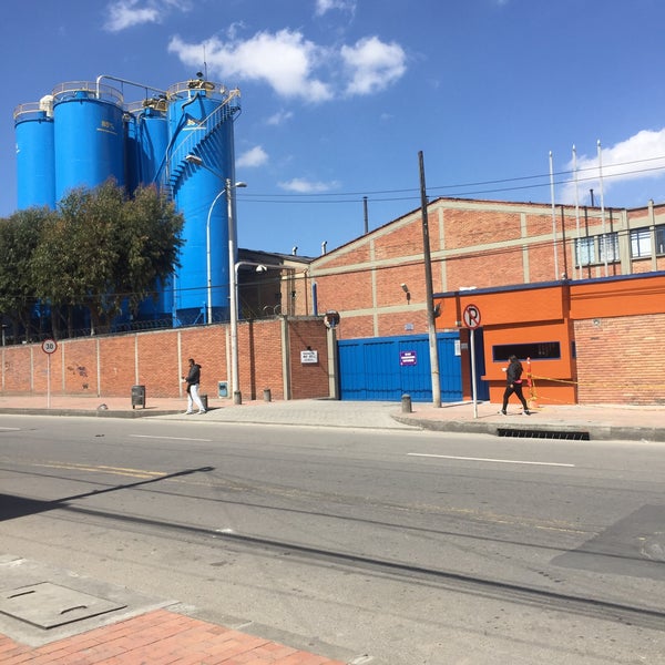 Minipak - Fábrica en Ismael Perdomo