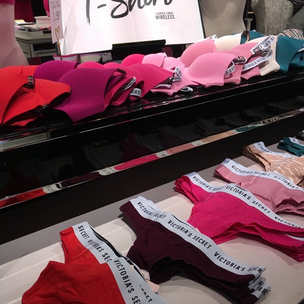 Victoria's Secret - Lingerie Store in New York