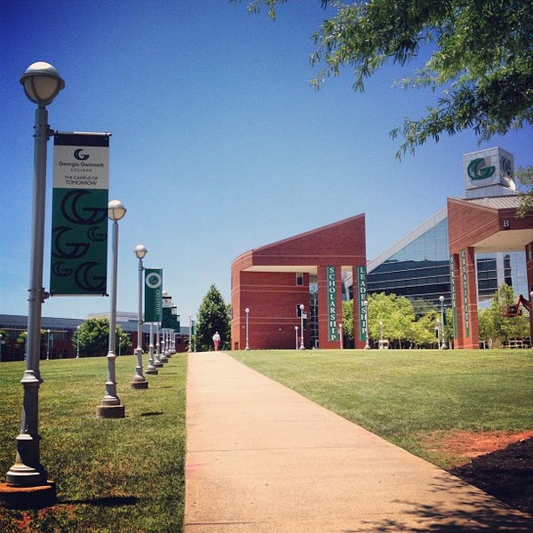 GGC Dining Hall - College Cafeteria