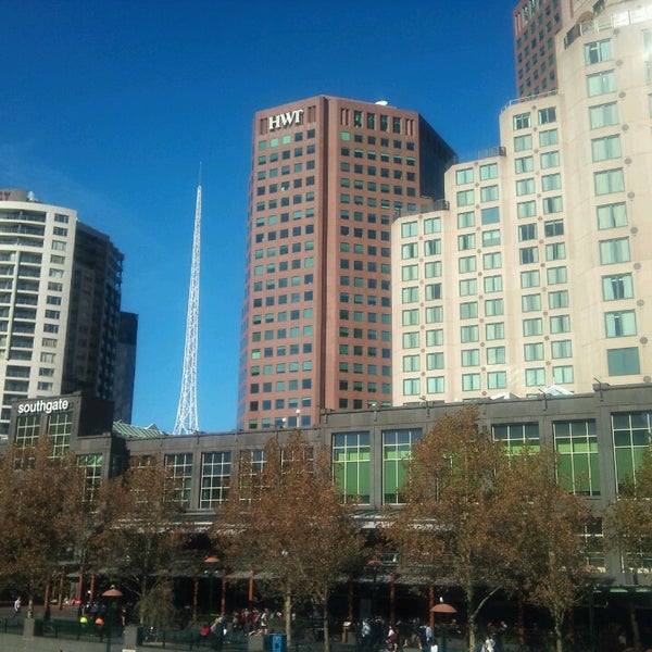 HWT Tower - Edificio de oficinas