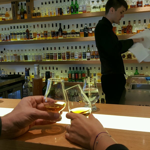Amber Whisky Bar & Restaurant - Edinburgh Castle - 11 tips