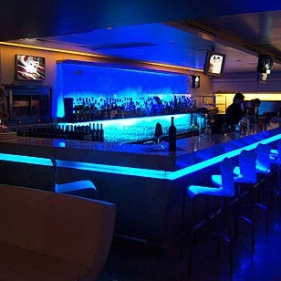 Deep Blue Bar & Grill (Now Closed) - Downtown Wilmington - 9 tips from ...