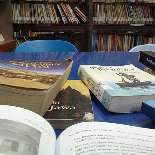 Dinas Perpustakaan Dan Kearsipan Provinsi Jawa Timur - Surabaya, Jawa Timur