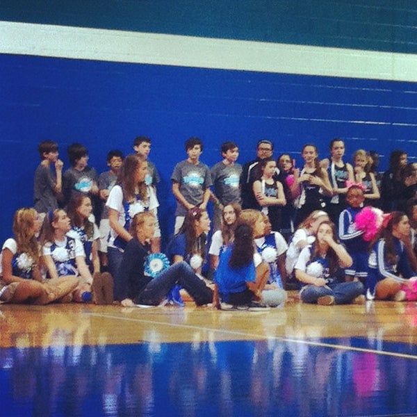 Photos at Pin Oak Middle School - Middle School in Bellaire