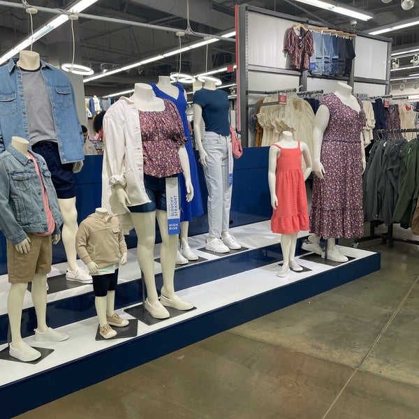 Old Navy - Irvine Center - 71 Fortune Dr Ste 864