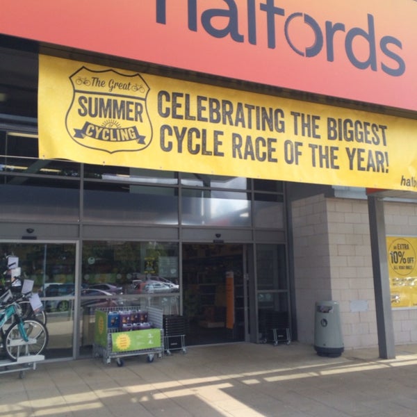 Halfords - Automotive Repair Shop in Bishopbriggs