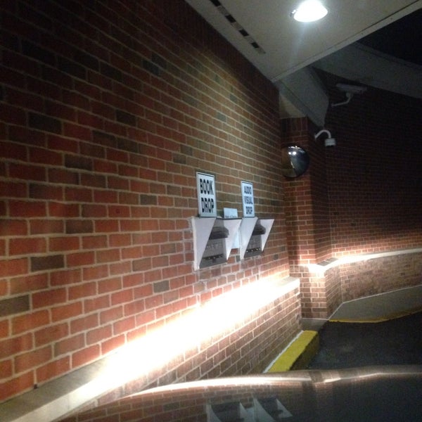 Columbus Metropolitan Library - Hilliard Branch - Library in Hilliard