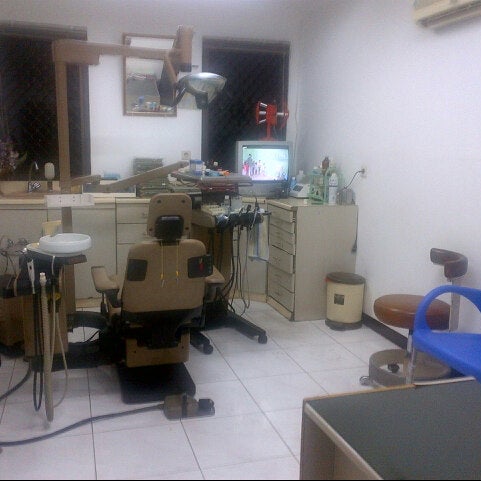 Apotik Putri - Pluit - Pharmacy in Penjaringan