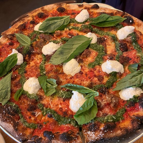 Dimo's Apizza - Portland, OR