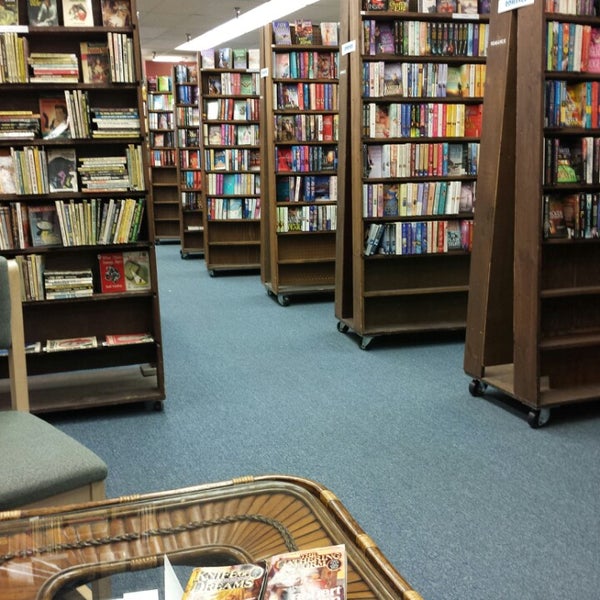 2nd Look Books - Bookstore in Lincoln Heights