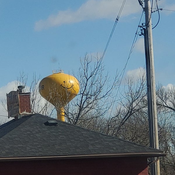 Adair Smiley Face Water Tower - 2 tips