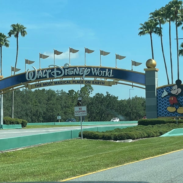 Walt Disney World Main Entrance - 38 tips from 7636 visitors