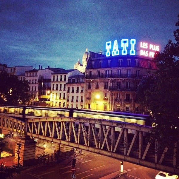 Bar du Louxor - Café in Paris