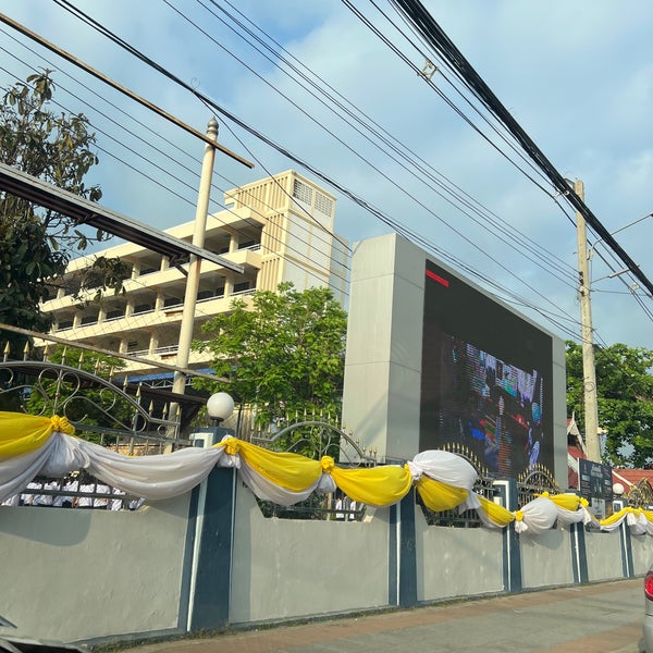 โรงเรียนจอมสุรางค์อุปถัมภ์ (Chomsurang Upatham School) - 7個のTips