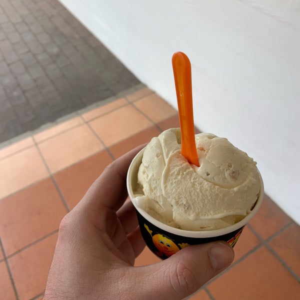 Frosty Mango - Ice Cream Parlor in Barrilgie