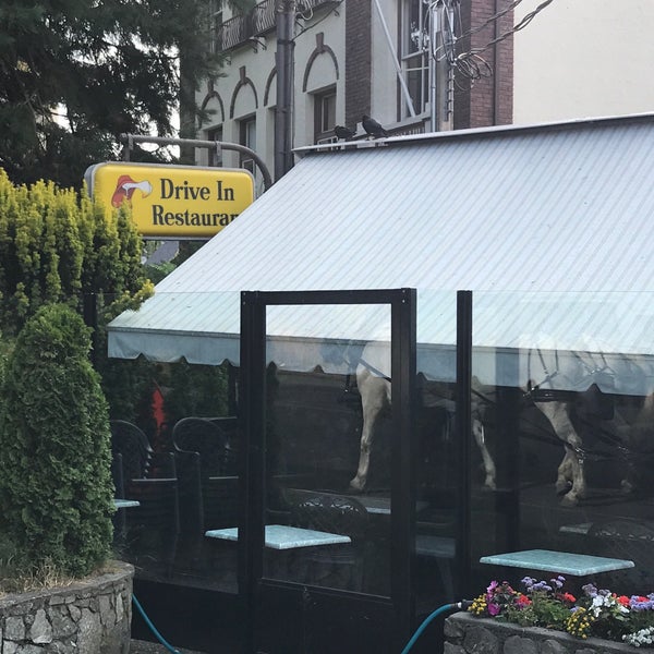 Beacon Drive In - Diner in James Bay