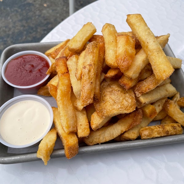 Arabella Park Beer Bar - Westmount - 7 tips