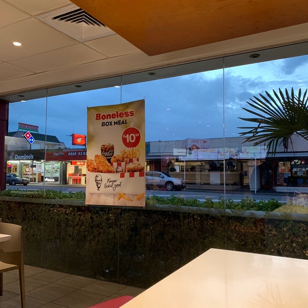 KFC - 85 Evans St
