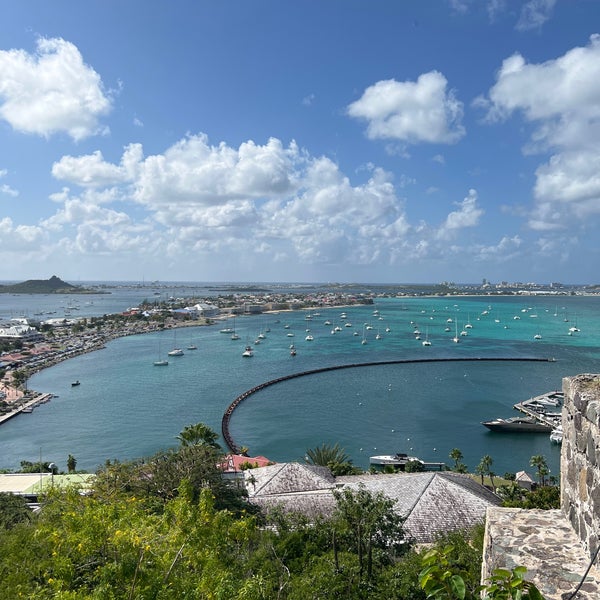 Marigot Waterfront - Waterfront in Marigot