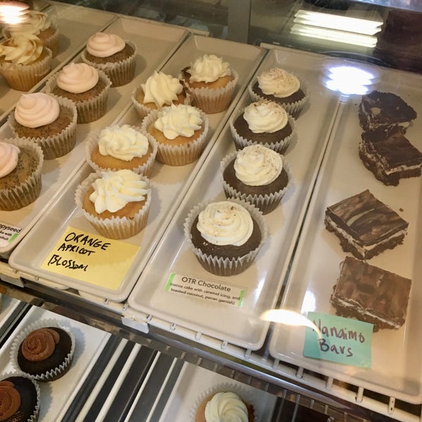 Happy Chicks Bakery - Northside - 4035 Hamilton Ave