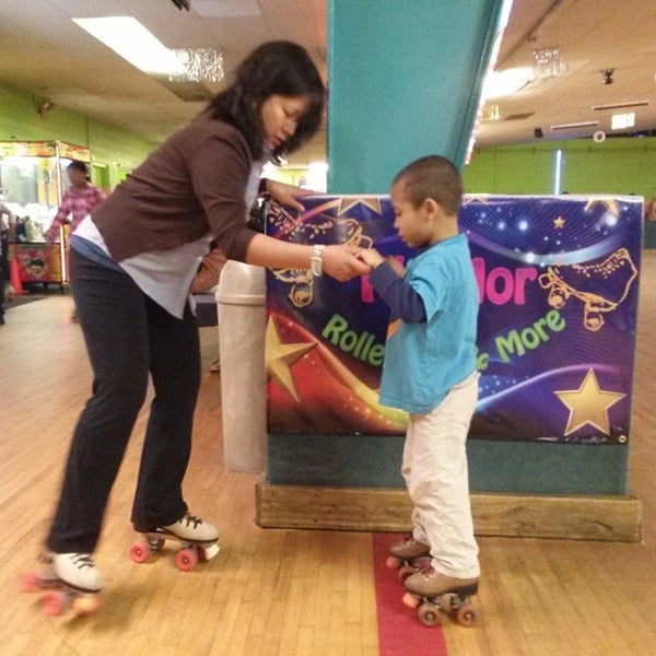 Pla-Mor Roller Rink - Euclid, OH