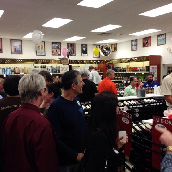 Crown Wine And Spirits - Wine Store