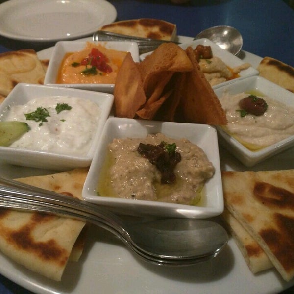 Yanni's Greek Restaurant - Phinney Ridge - 7419 Greenwood Ave N