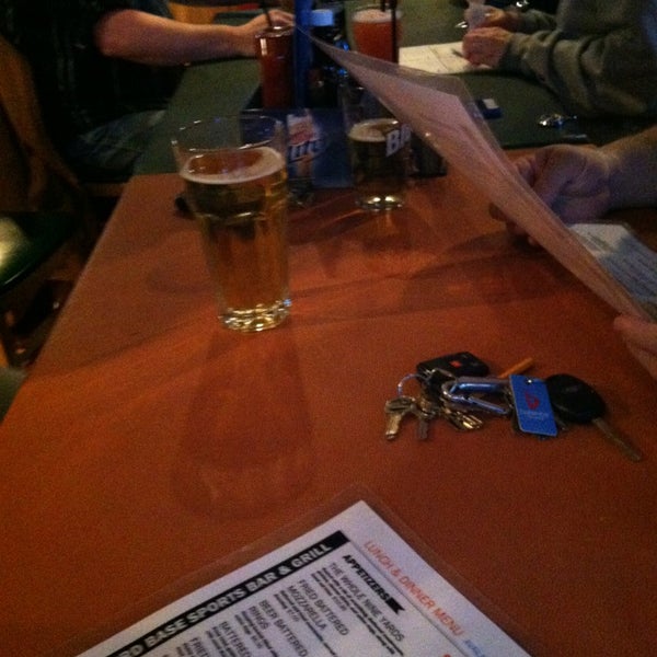 3rd Base Sports Bar & Grill - 38 visitors
