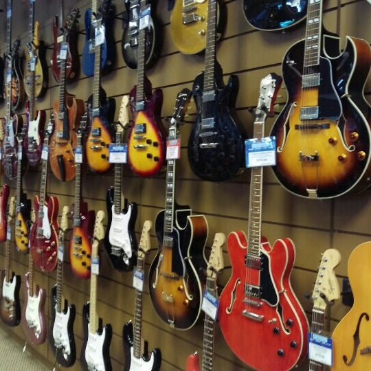 Kennelly Keys Music - Music Store in Bellevue Square