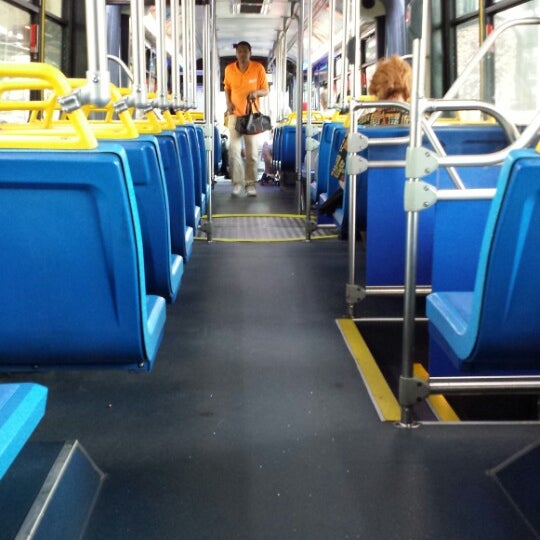 Bee-Line 20 Bus Cross County/White Plains - Bus Line in Bronx