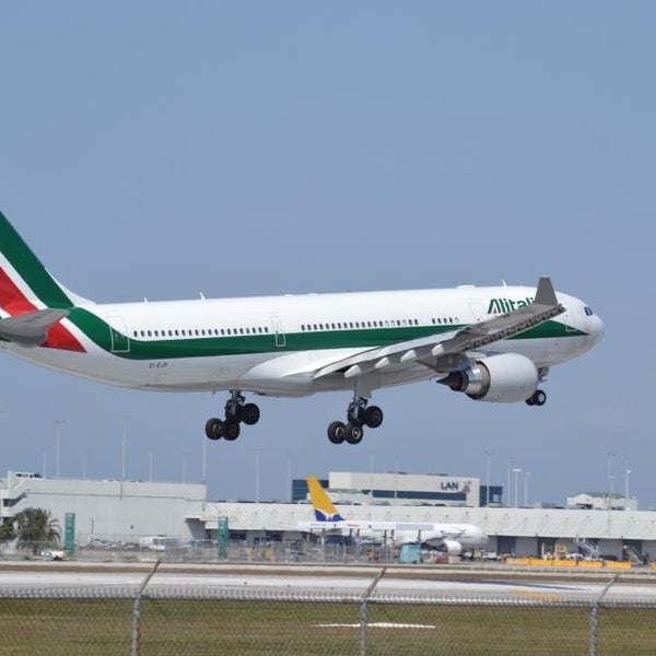 Alitalia Crew Briefing Center (Now Closed) - Airport Terminal