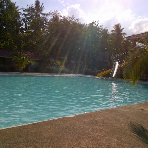 Villa Roberta Garden Resort - Swimming Pool in Tangub City