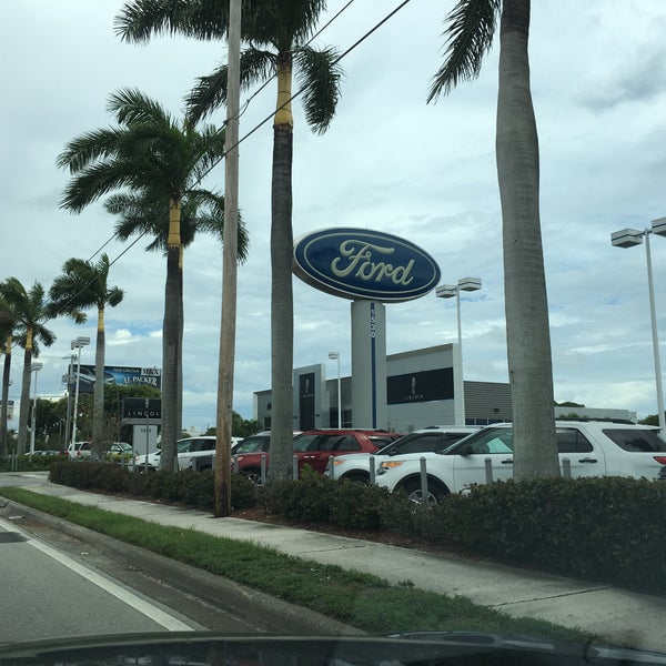 Al Packer Ford Lincoln - 1530 North Military Trail