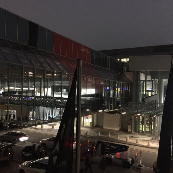 AiRail Terminal - Airport Terminal in Flughafen