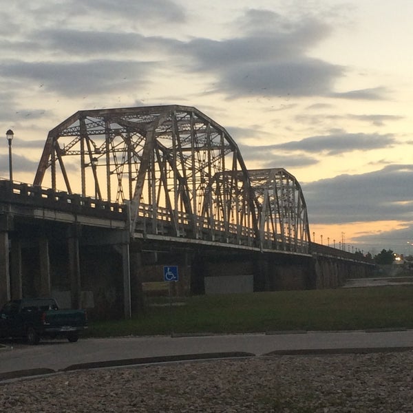 Bevil Jarrell Memorial Bridge - Bridge