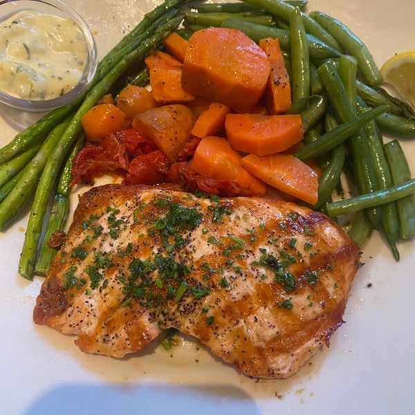 Cheesecake Factory Skinnylicious Food