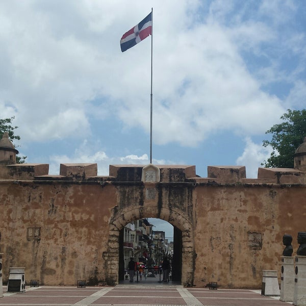 Puerta del Conde - Historic and Protected Site in Santo Domingo