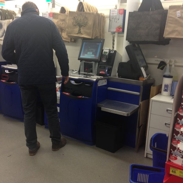 Tesco Express - Grocery Store in Glasgow