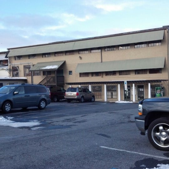 Olde Factory Antiques and Crafts - 2 tips from 136 visitors