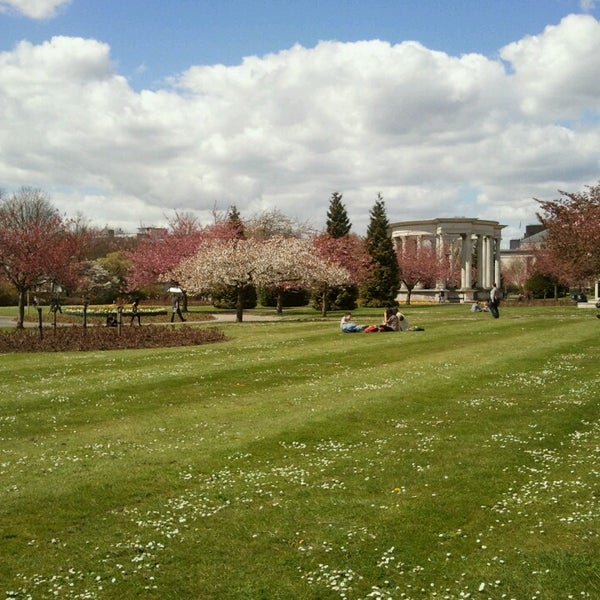 Cathays Park - Cathays Park - 6 tips from 332 visitors