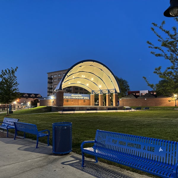 World Friendship Shell In Wenona Pk - Music Venue in Bay City
