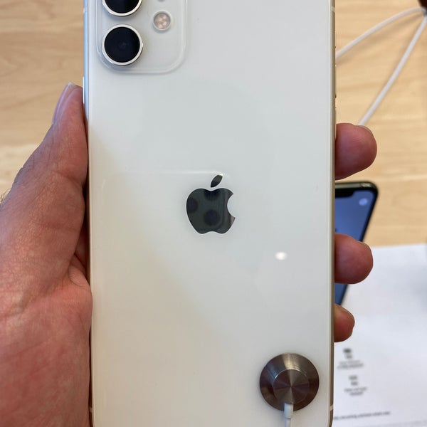 Photos at Apple Southpoint - 8030 Renaissance Parkway